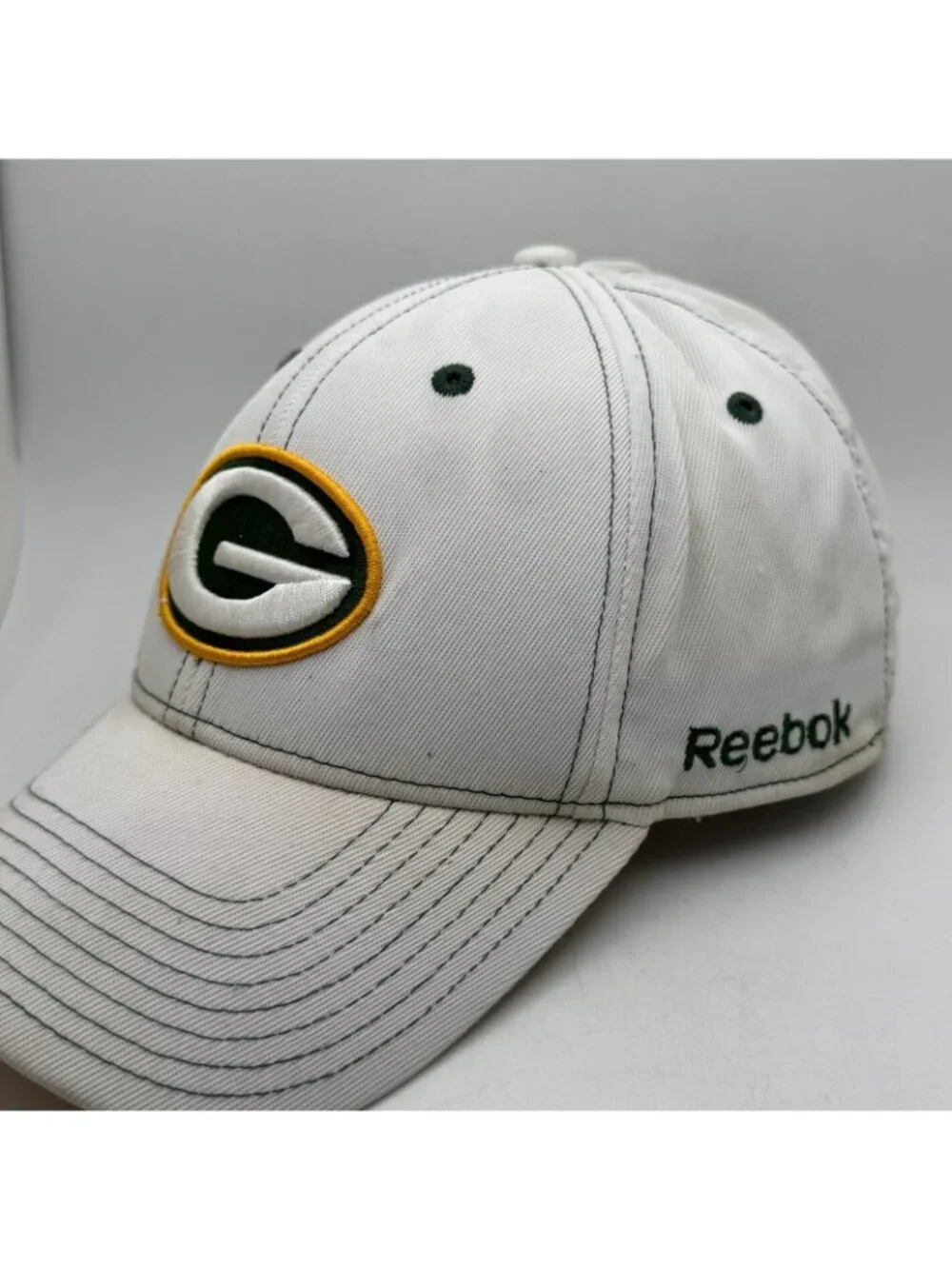 Reebok | Accessories | Reebok Green Bay Packers Nfl On Field Fitted Hat ...